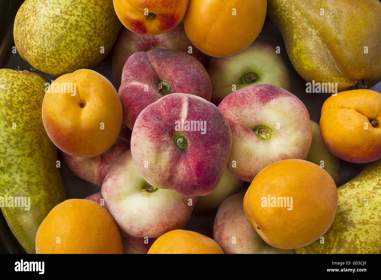 Fruit pyramid hi-res stock photography and images - Alamy