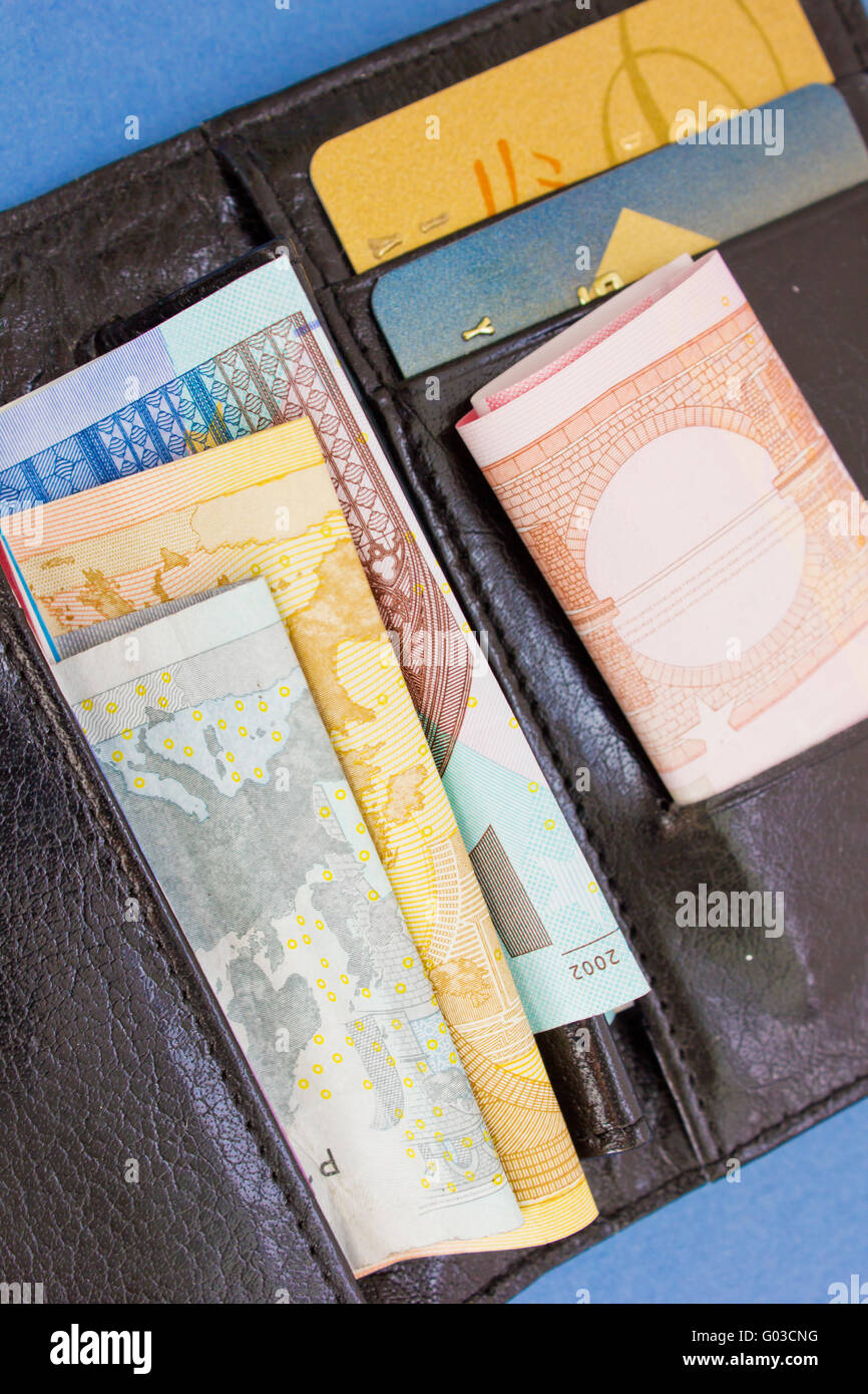 Gold purse gold bank card hi-res stock photography and images - Alamy