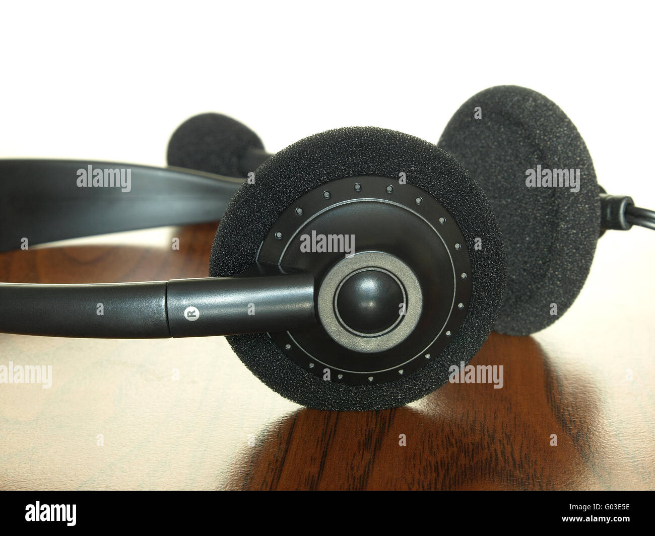 Black headset hi-res stock photography and images - Alamy