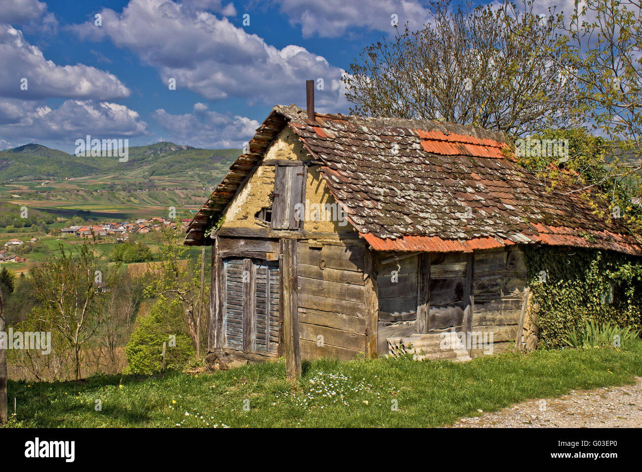 Mud cabin hi-res stock photography and images - Alamy
