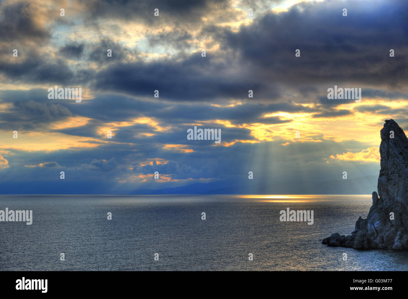 The night sea. The sea photographed at a dawn with long endurance ...