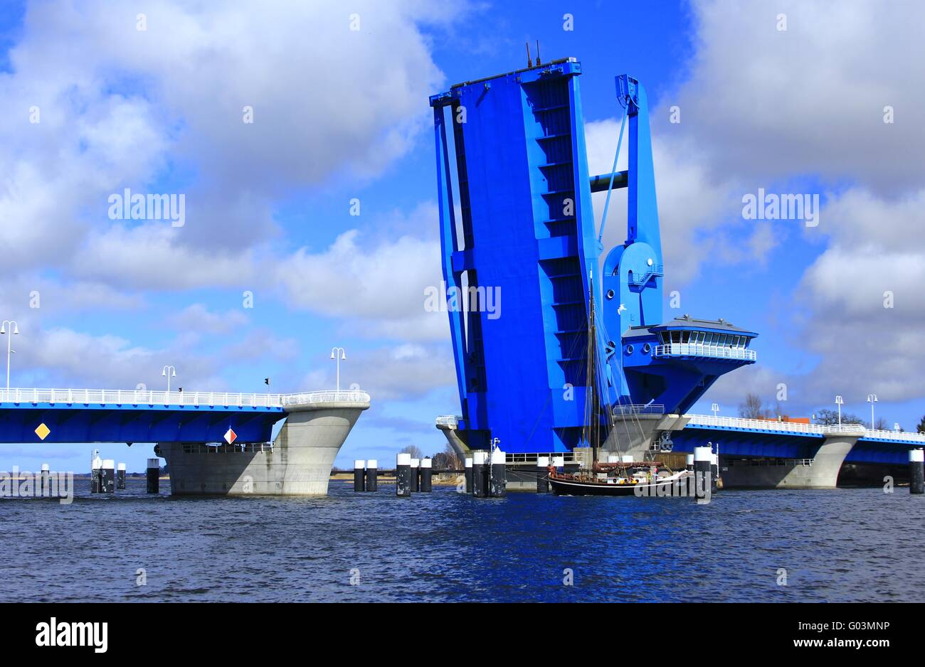 Heben water hi-res stock photography and images - Alamy