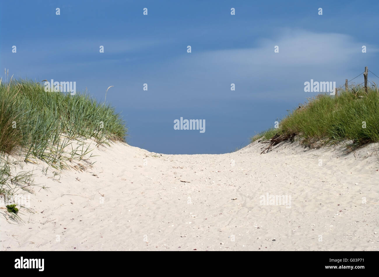 way to the beach Stock Photo - Alamy