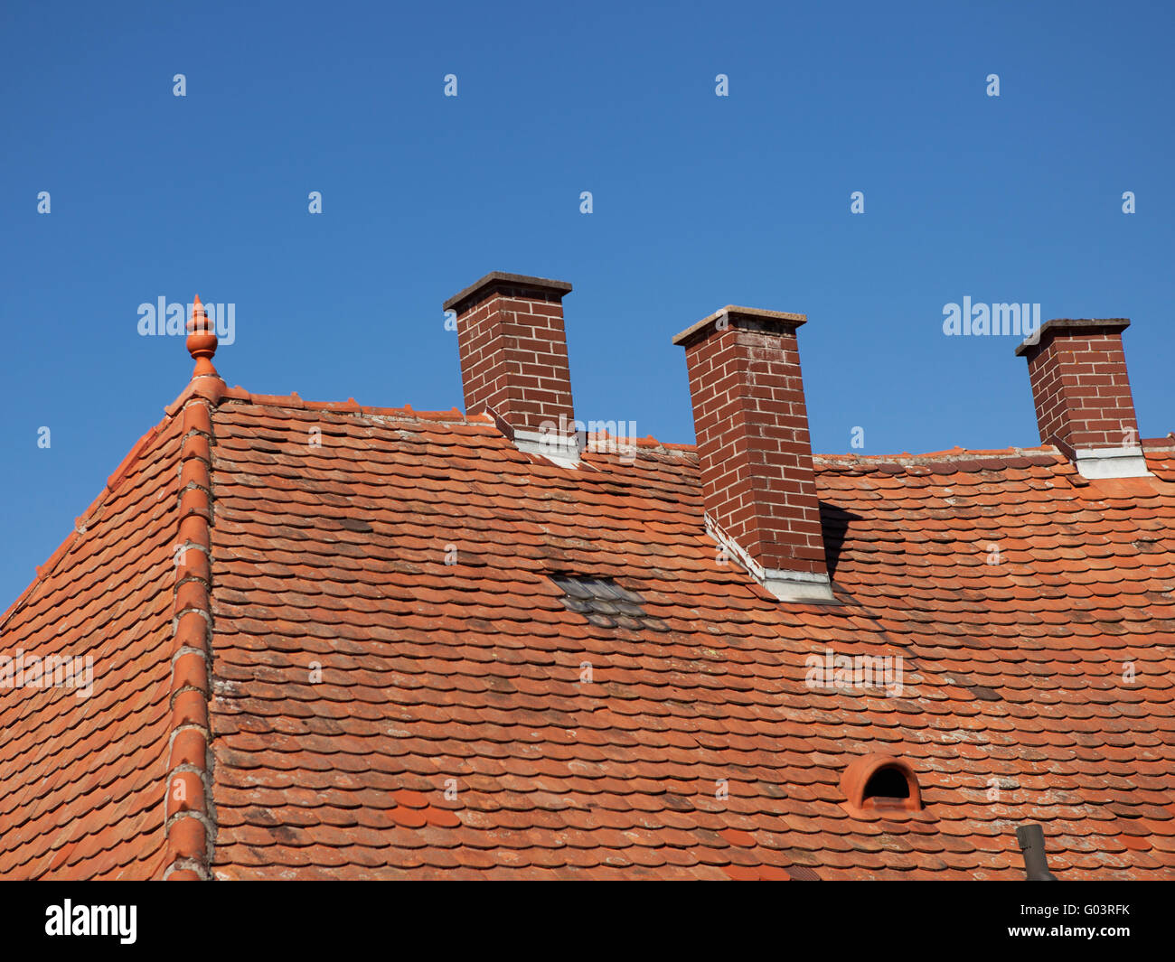Pointed rooftop hi-res stock photography and images - Alamy