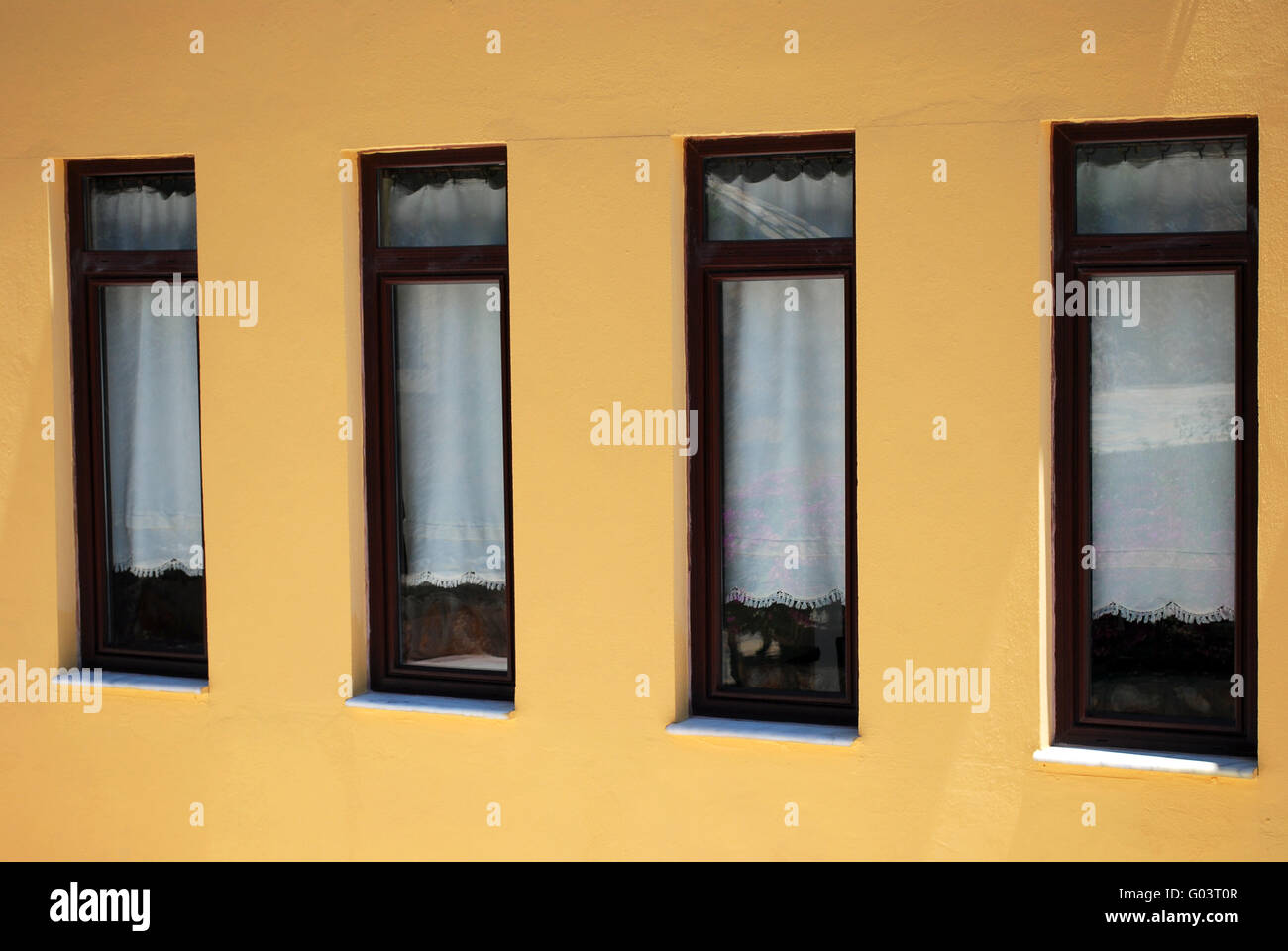 Four pane windows hi-res stock photography and images - Alamy