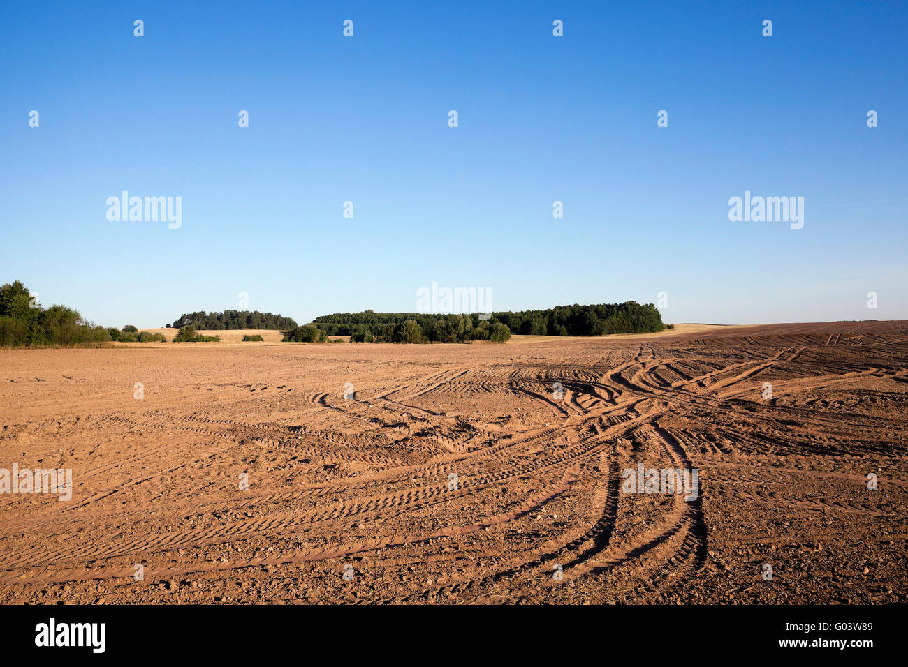 plowed agricultural field Stock Photo - Alamy