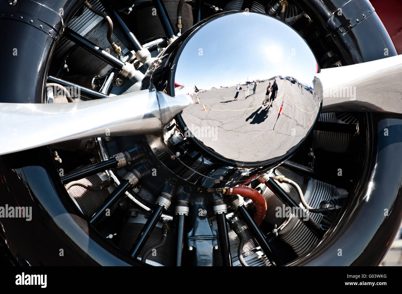 Propeller blades of aircraft hi-res stock photography and images - Alamy