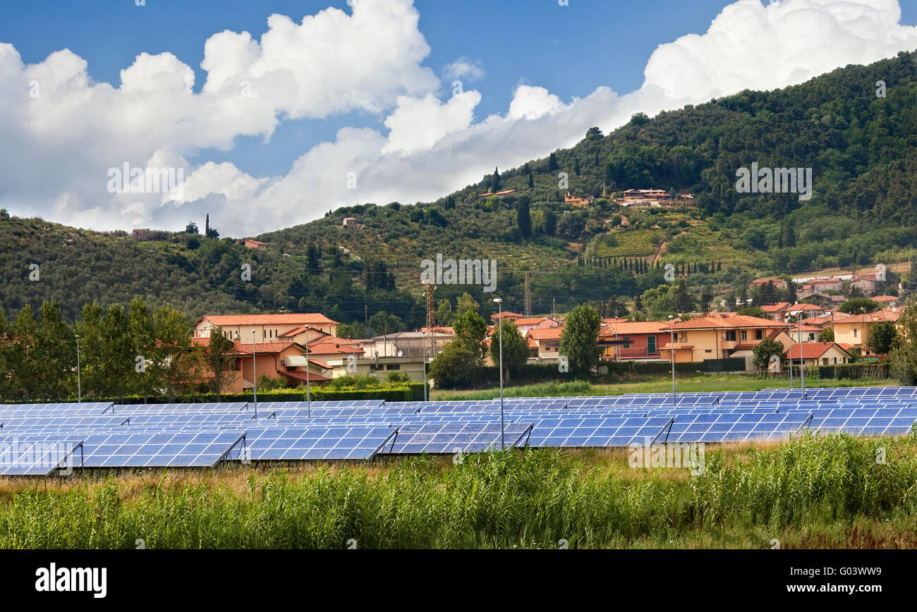 Solar panels in the power plant for renewable energy Stock Photo - Alamy