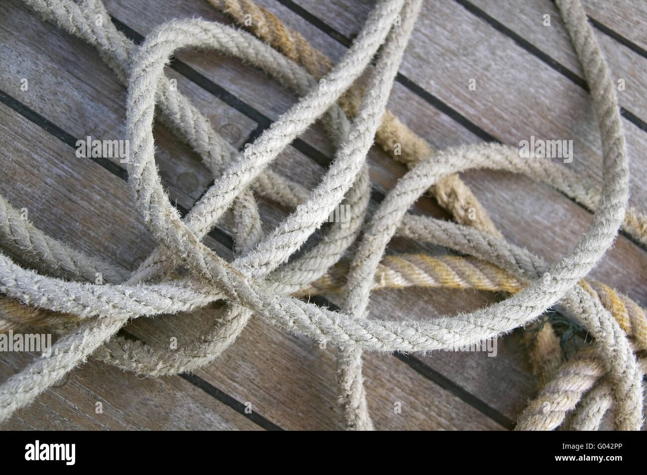 Thick rope white background horizontal hi-res stock photography and ...