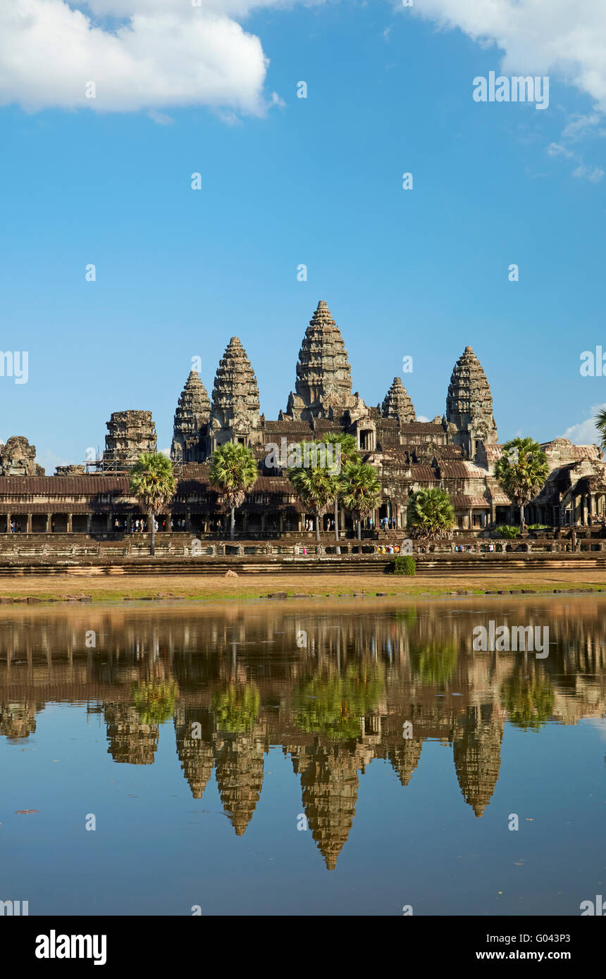 Angkor Wat temple complex (12th century), Angkor World Heritage Site ...