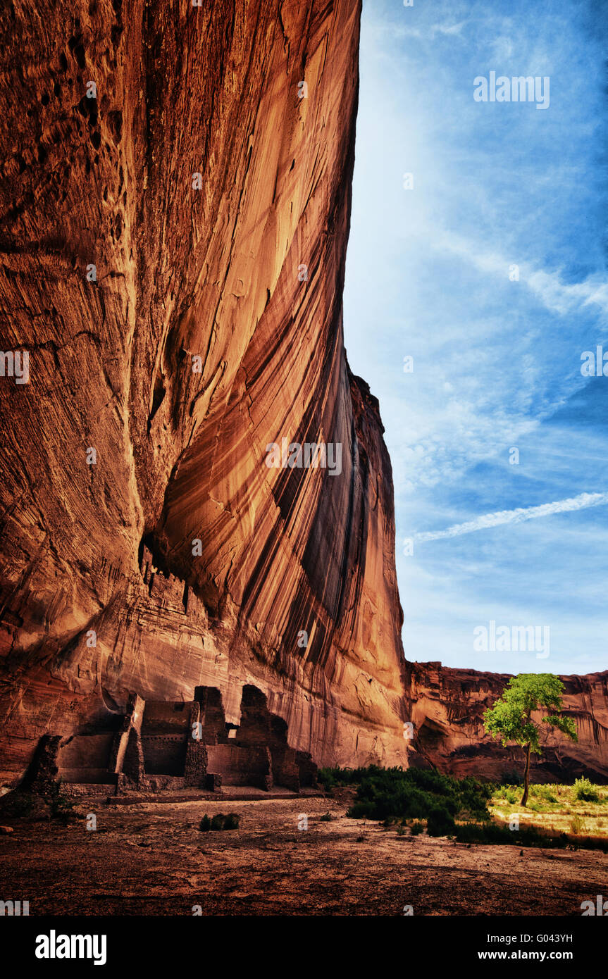 Ancient Cliff Dwelling Stock Photo - Alamy