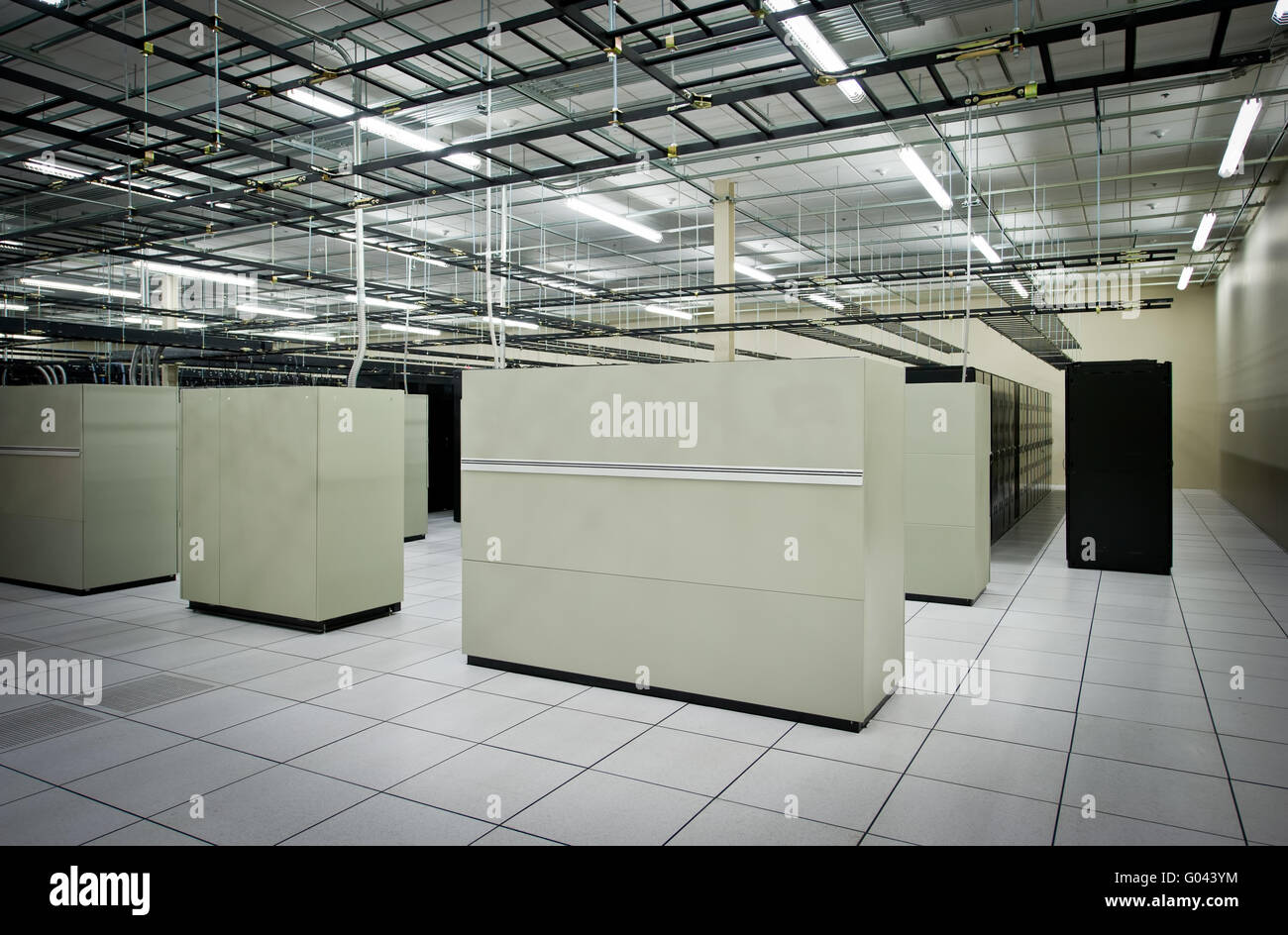 Power data center network database hi-res stock photography and images ...