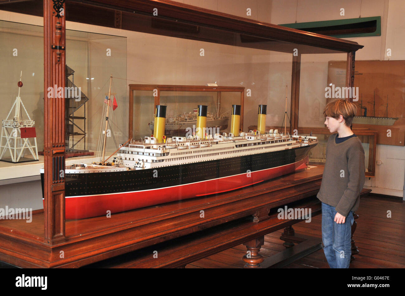 Titanic Sinking Model Toys