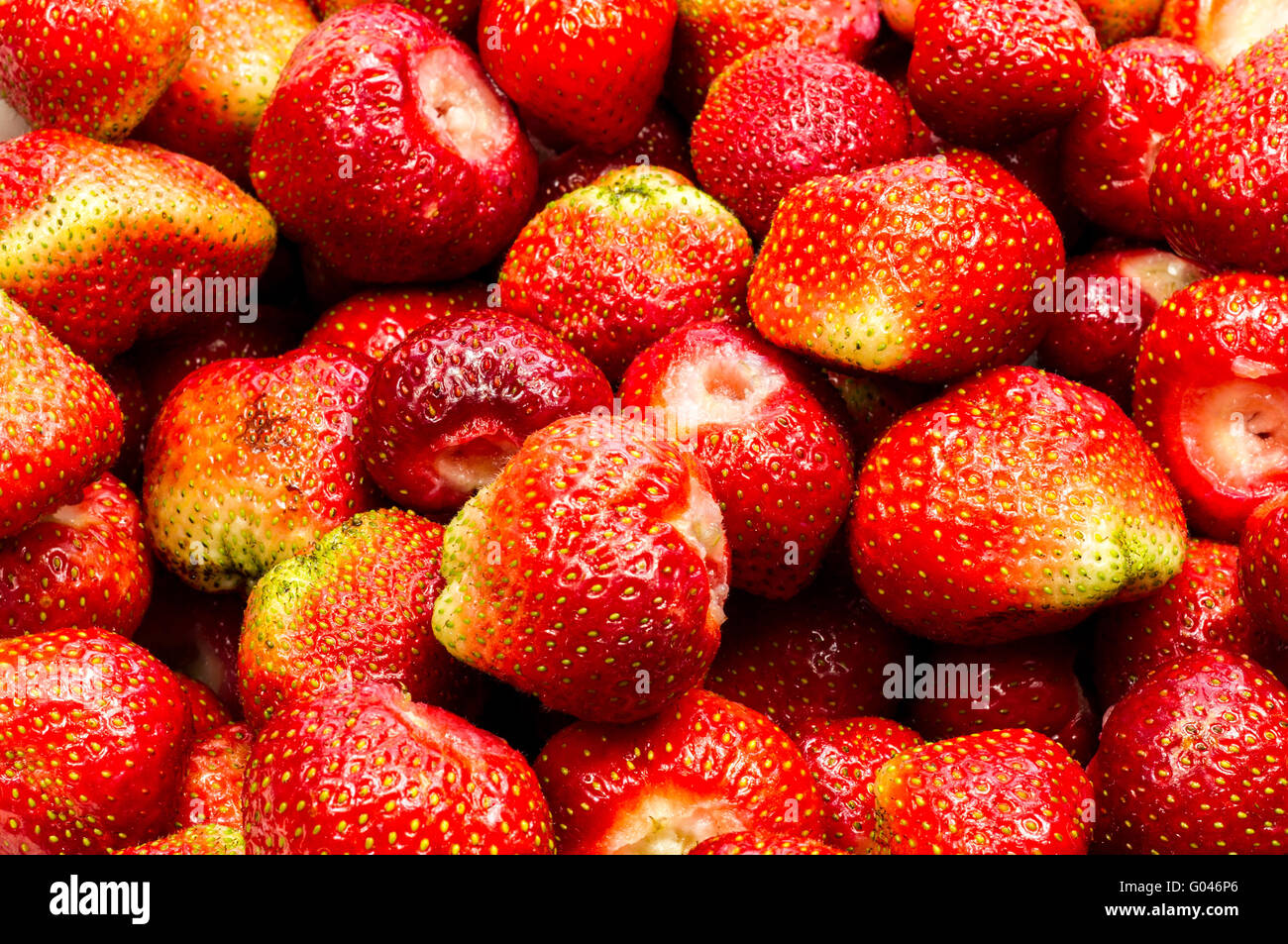 Close up of a group of fresh, succulent strawberries Stock Photo - Alamy