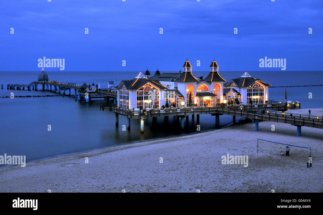 Sellin Pier, bridge house, Sellin, Rugen, Mecklenburg-Vorpommern ...