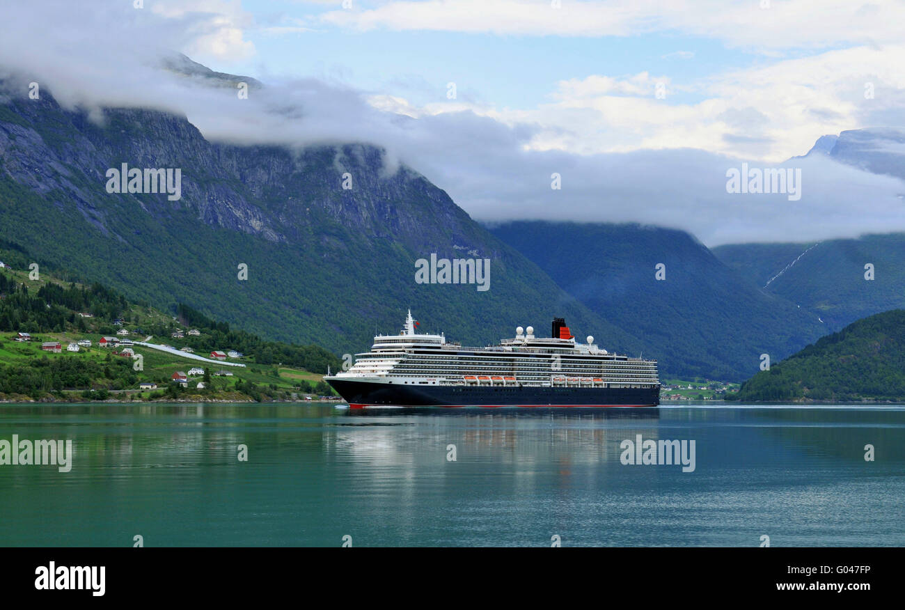 Queen Elizabeth, cruiser liner, cruise ship, Nordfjord, Norway Stock ...