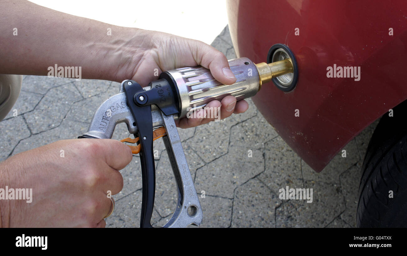 Filling up Liquid Petroleum Gas Stock Photo - Alamy