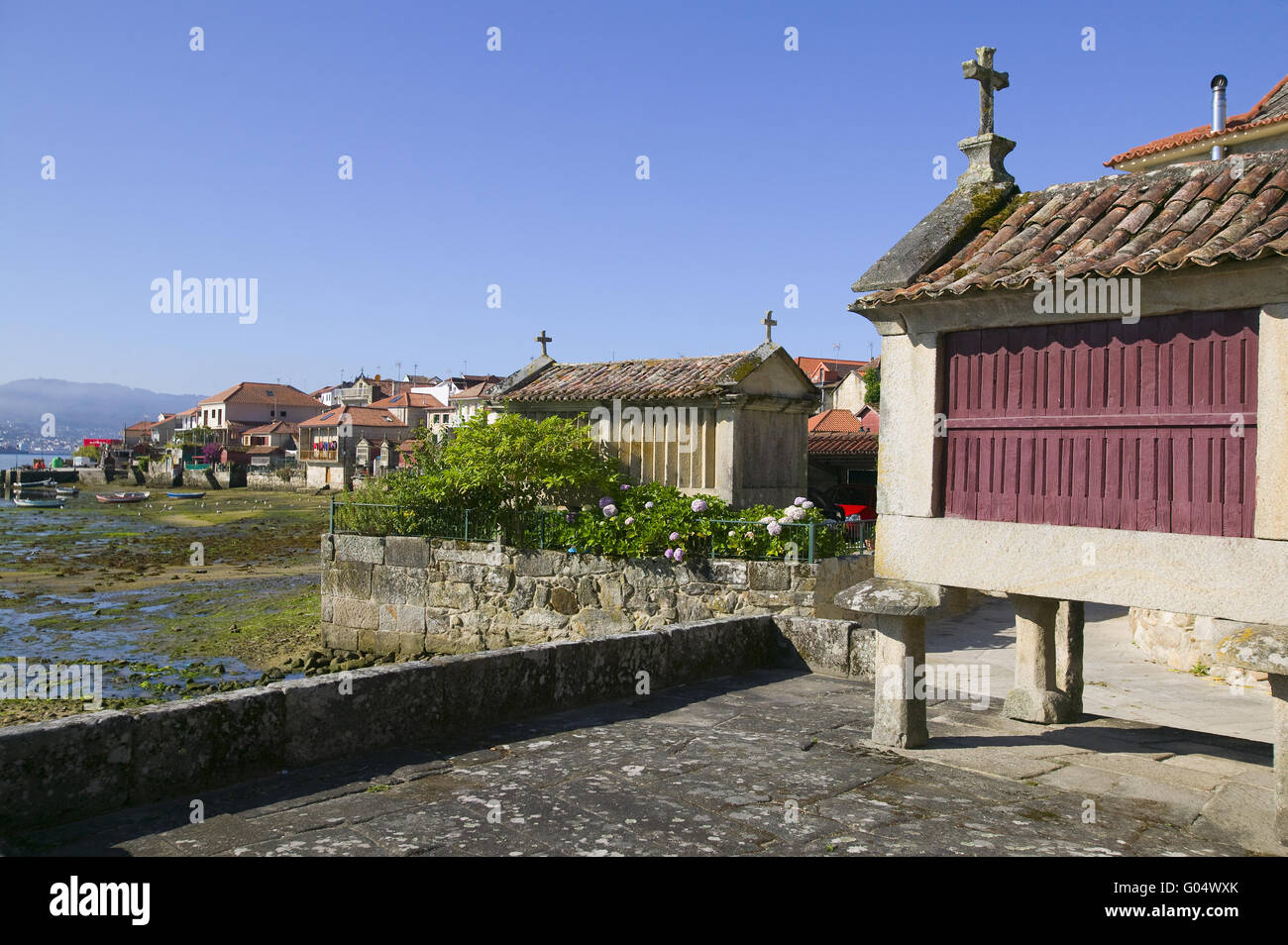 Medieval fishing hi-res stock photography and images - Alamy