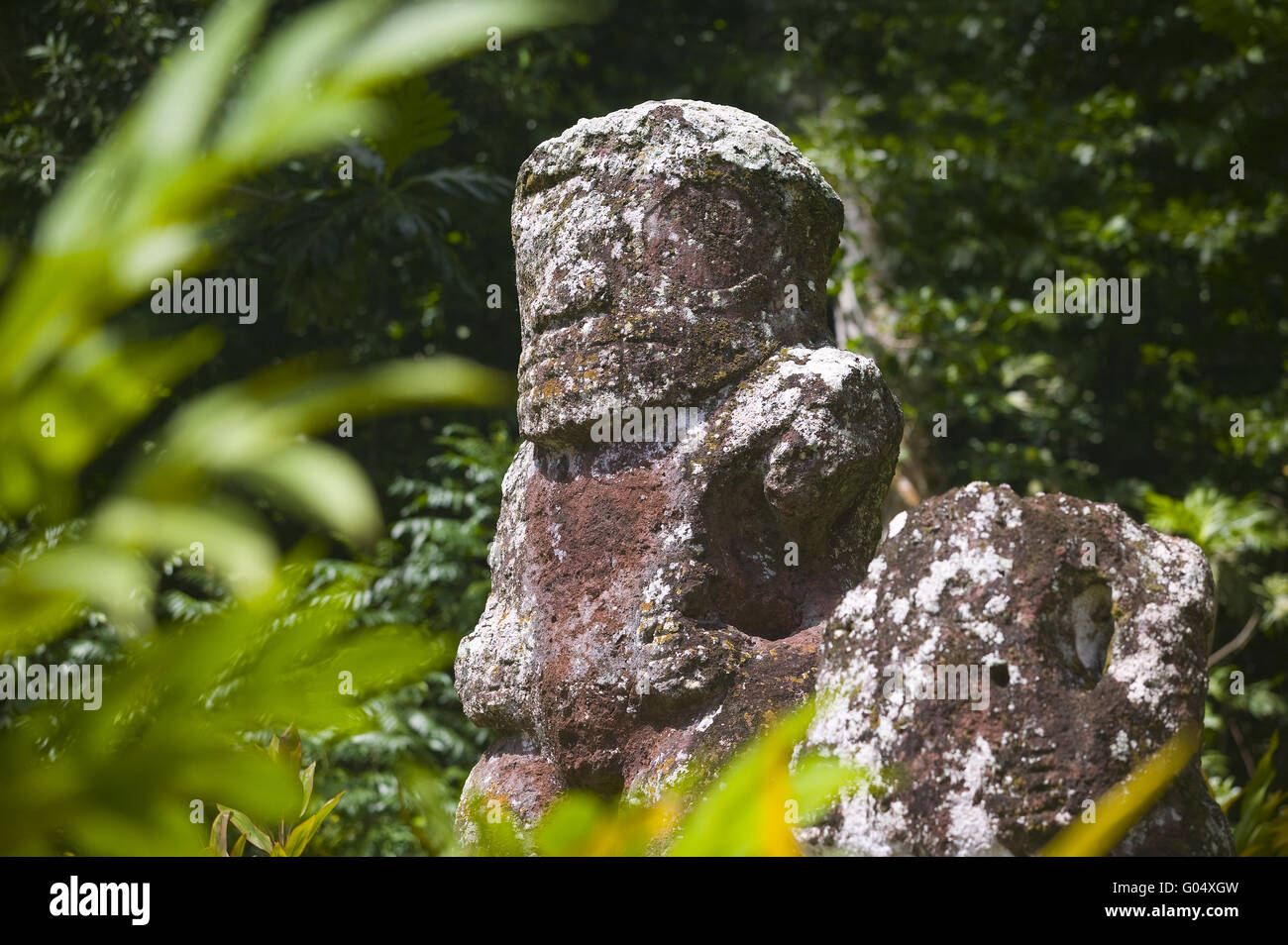 Marquesas islands statue hi-res stock photography and images - Alamy