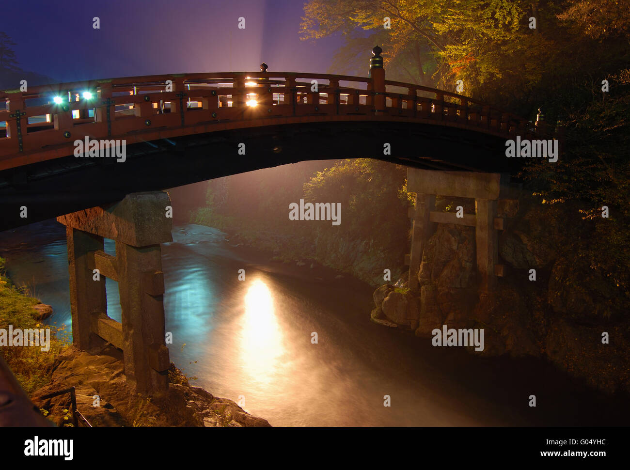 sacred japanese red bridge at night, Shinkyo Bridg Stock Photo - Alamy