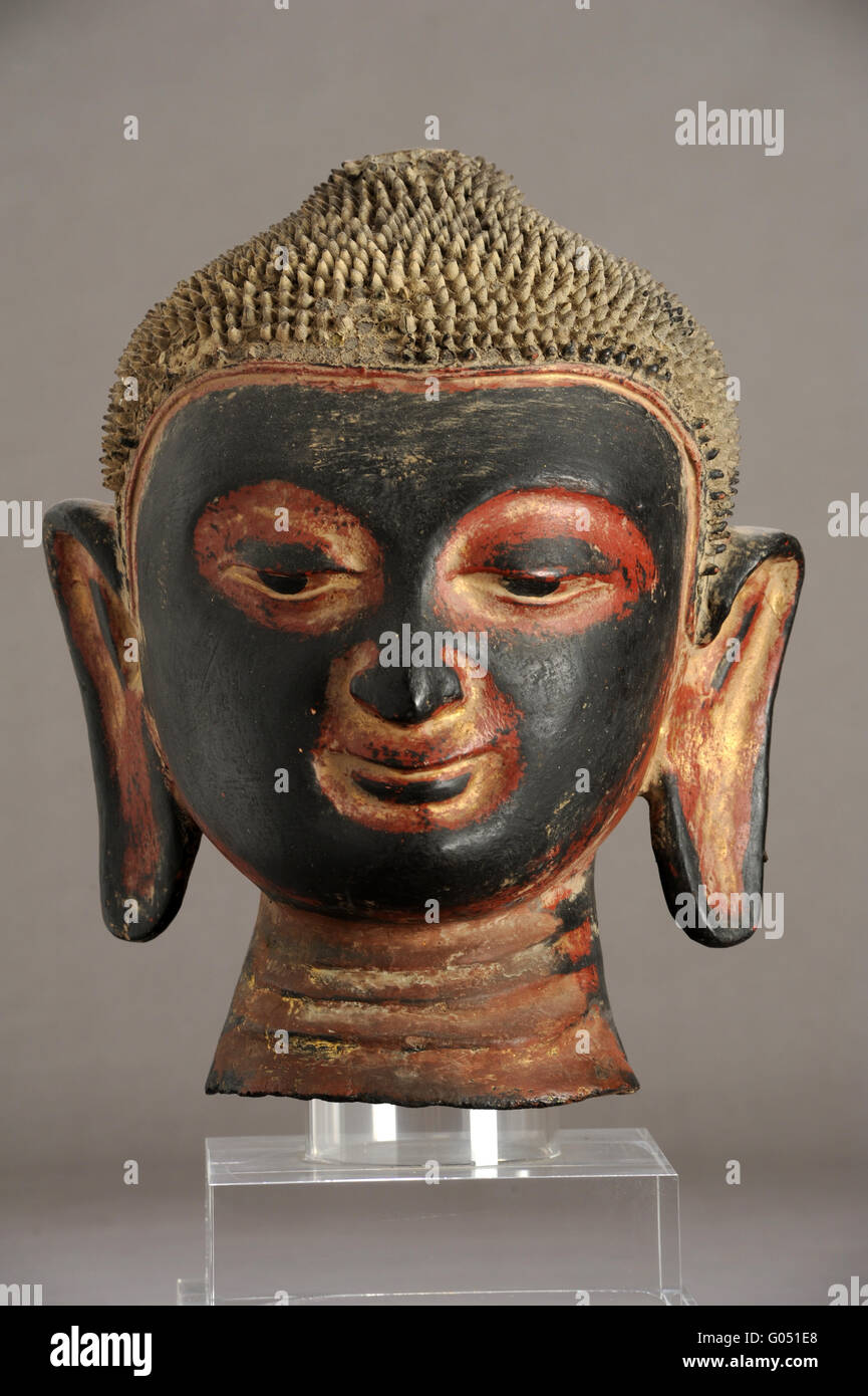 Burmese statue of buddha's head Stock Photo - Alamy
