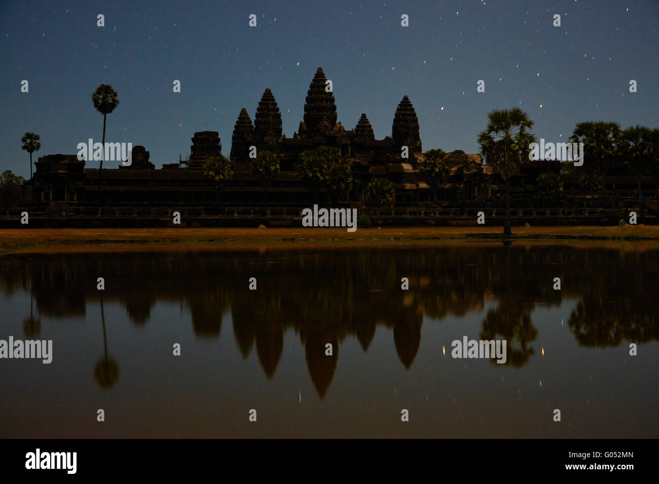 Sunrise over angkor wat temples hi-res stock photography and images - Alamy