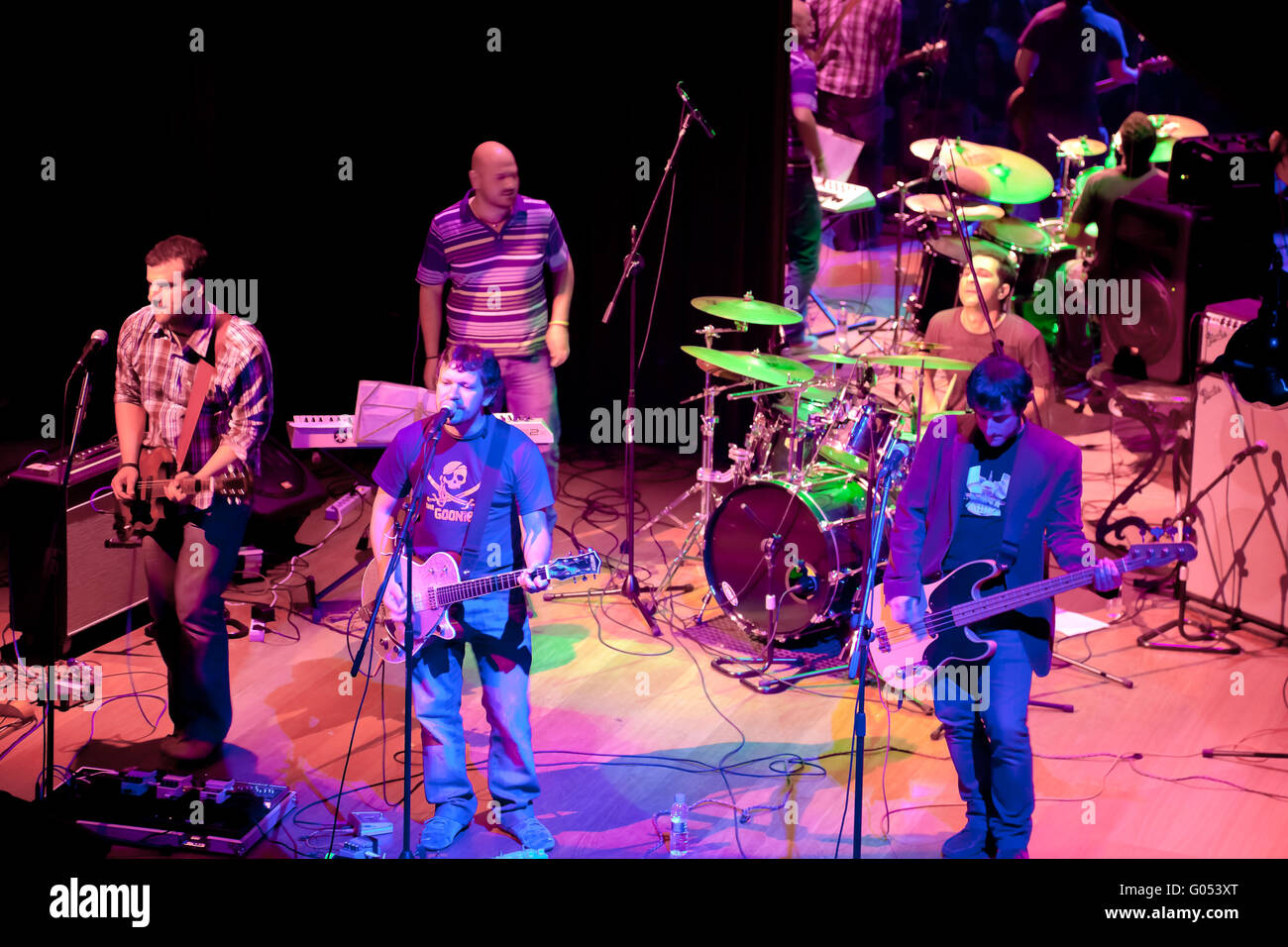 Indie rock concert stage crowd hi-res stock photography and images - Alamy