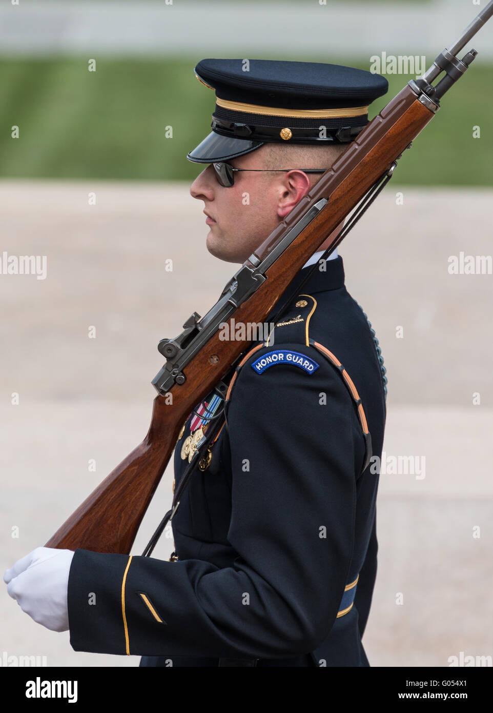 Guard at the Tomb of the Unknowns, Arlington National Cemetery Stock ...