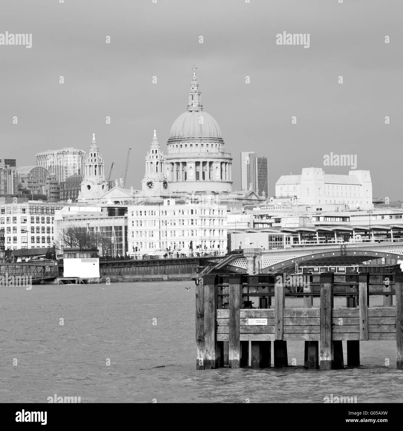 windows in the city of london home and office skyscraper building Stock ...