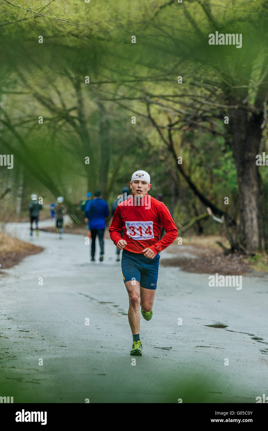 Half way marathon hi-res stock photography and images - Alamy