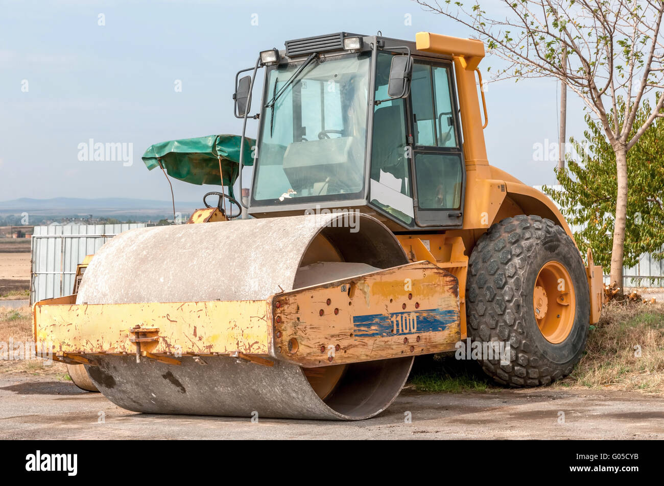 Construction and repair of roads and highways Stock Photo - Alamy