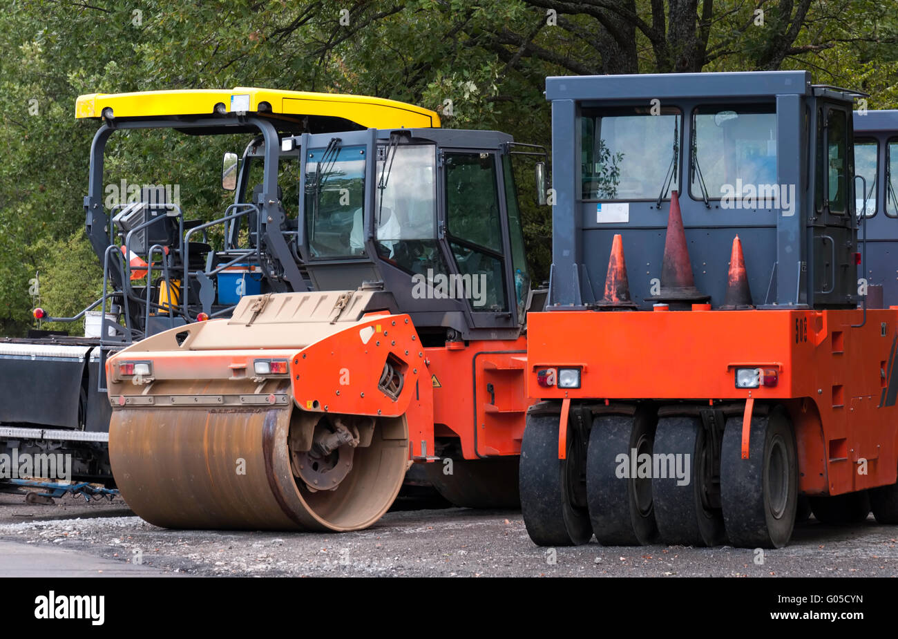Construction and repair of roads and highways Stock Photo - Alamy