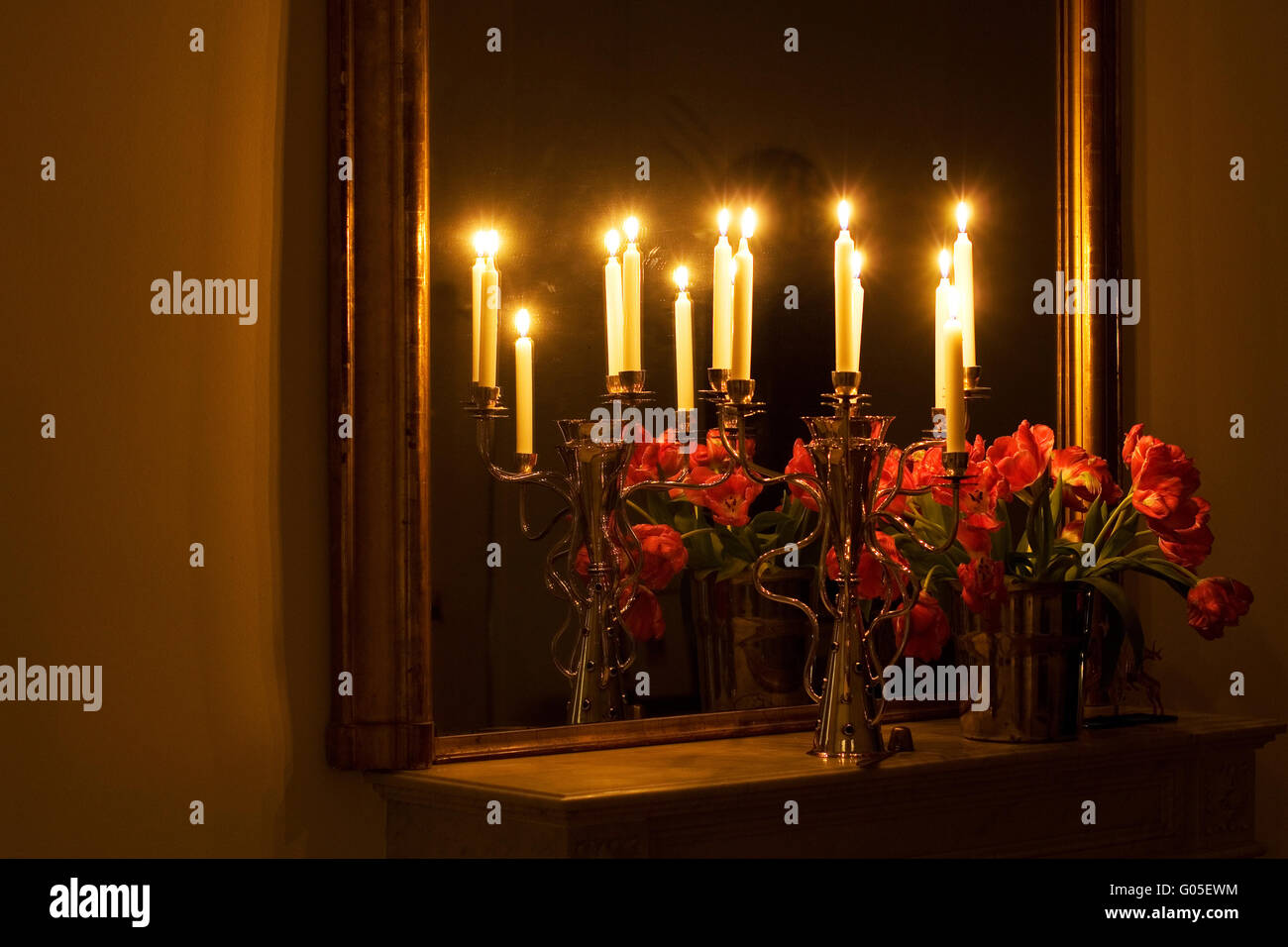 Candle mirror hi-res stock photography and images - Alamy
