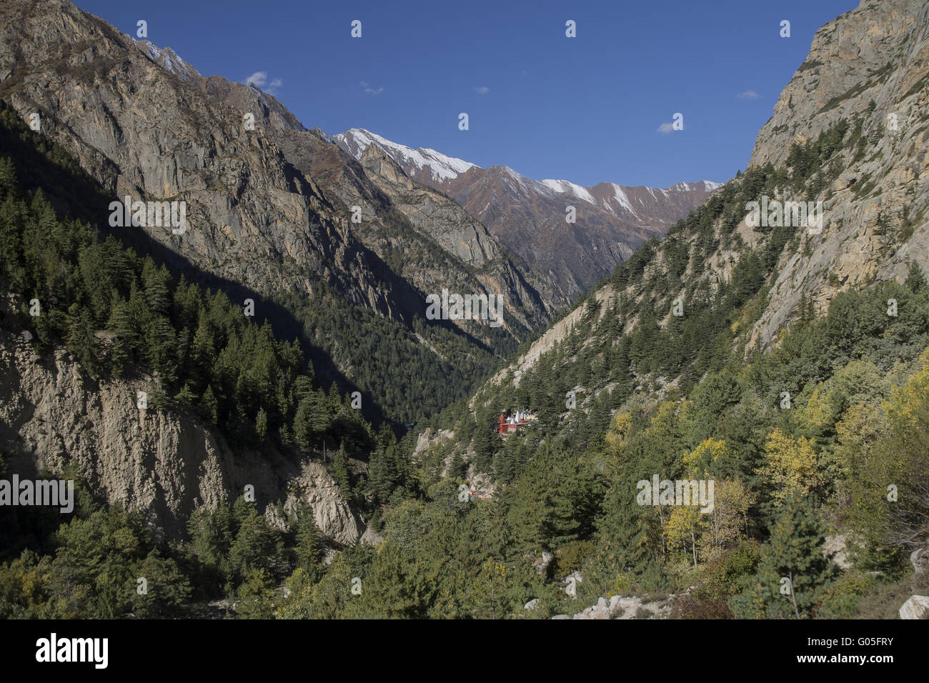 Uttarkashi trek hi-res stock photography and images - Alamy
