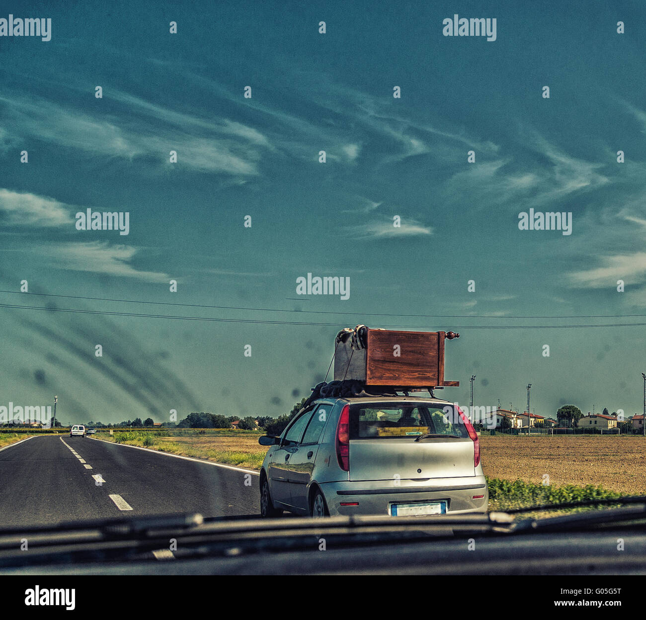 Overloaded roof rack hi-res stock photography and images - Alamy