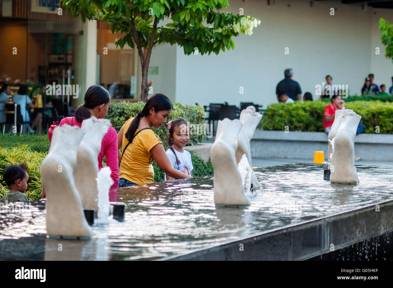 3rd floor open air garden terrace and sculptures, Ayala Shopping Mall ...