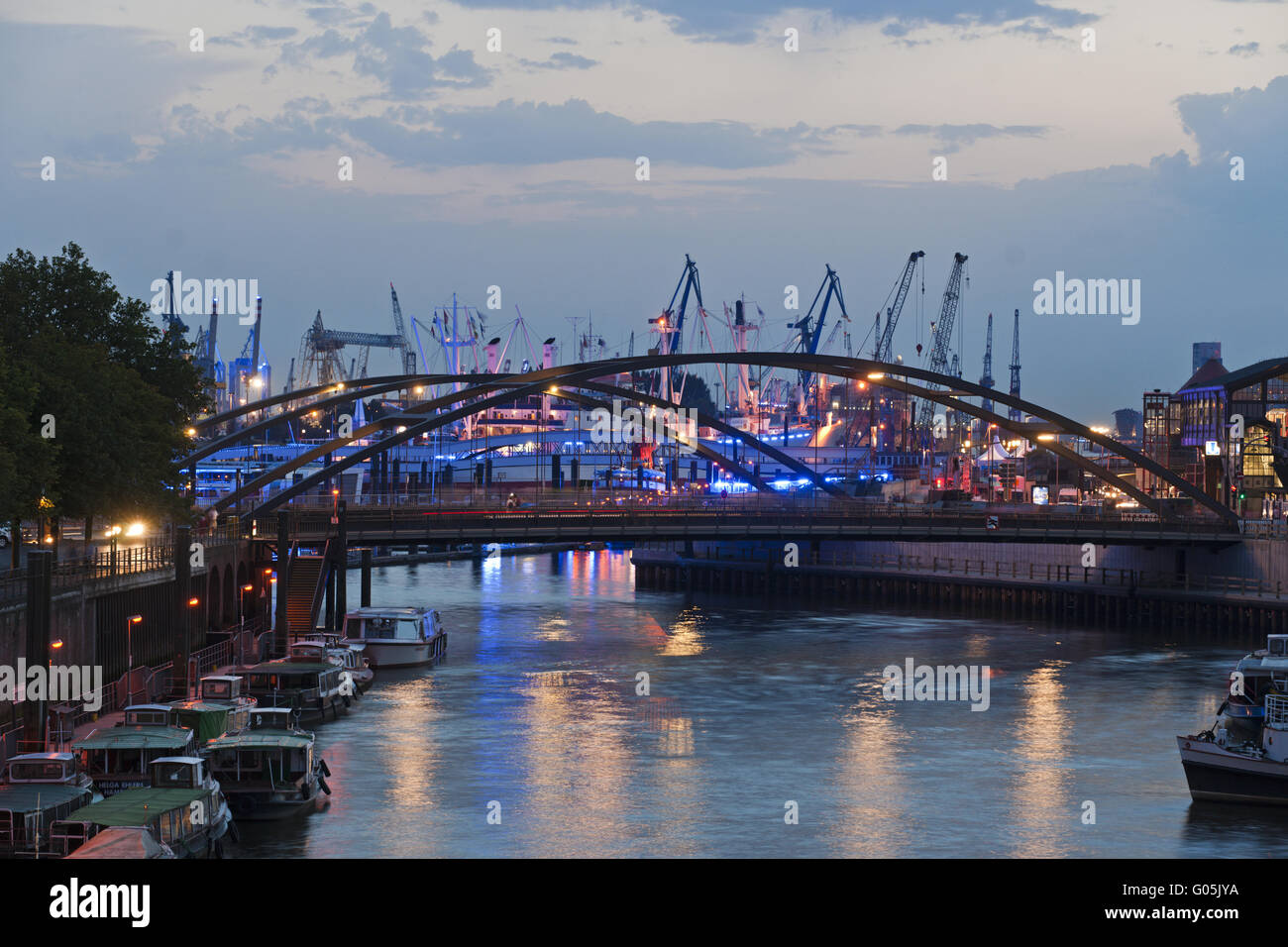 Port bridge hi-res stock photography and images - Alamy