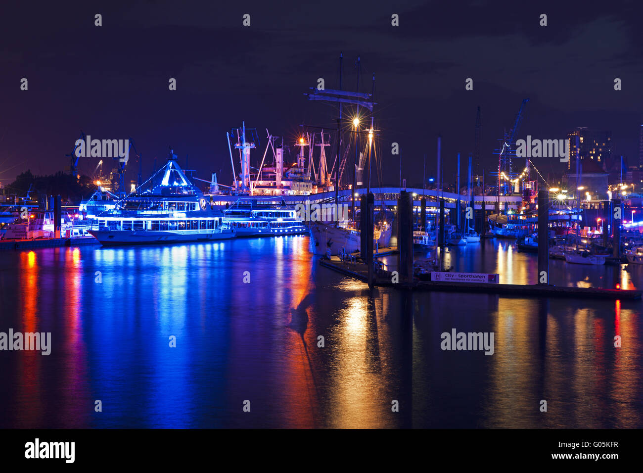 Port yacht elbe river hi-res stock photography and images - Alamy