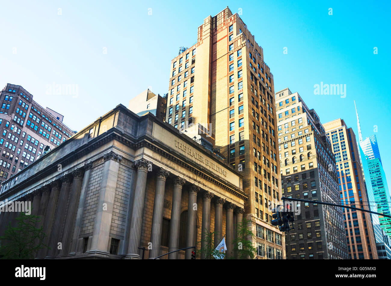 Apple bank for savings new york hi-res stock photography and images - Alamy