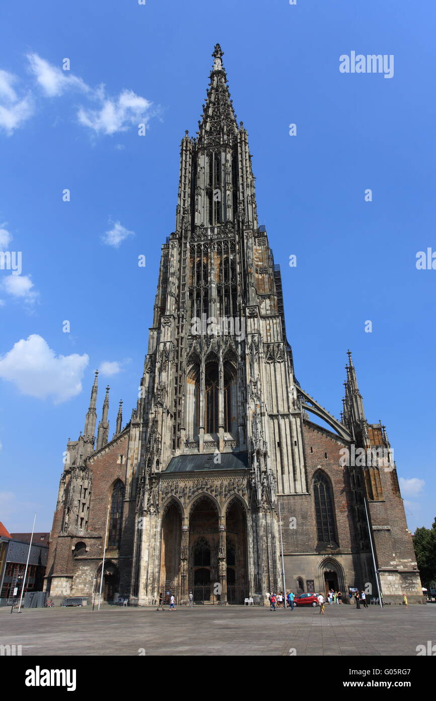 Famous cathedral ulmer muenster hi-res stock photography and images - Alamy