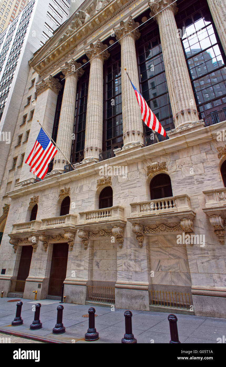 Nyse wall street sign stock exchange facade hi-res stock photography ...