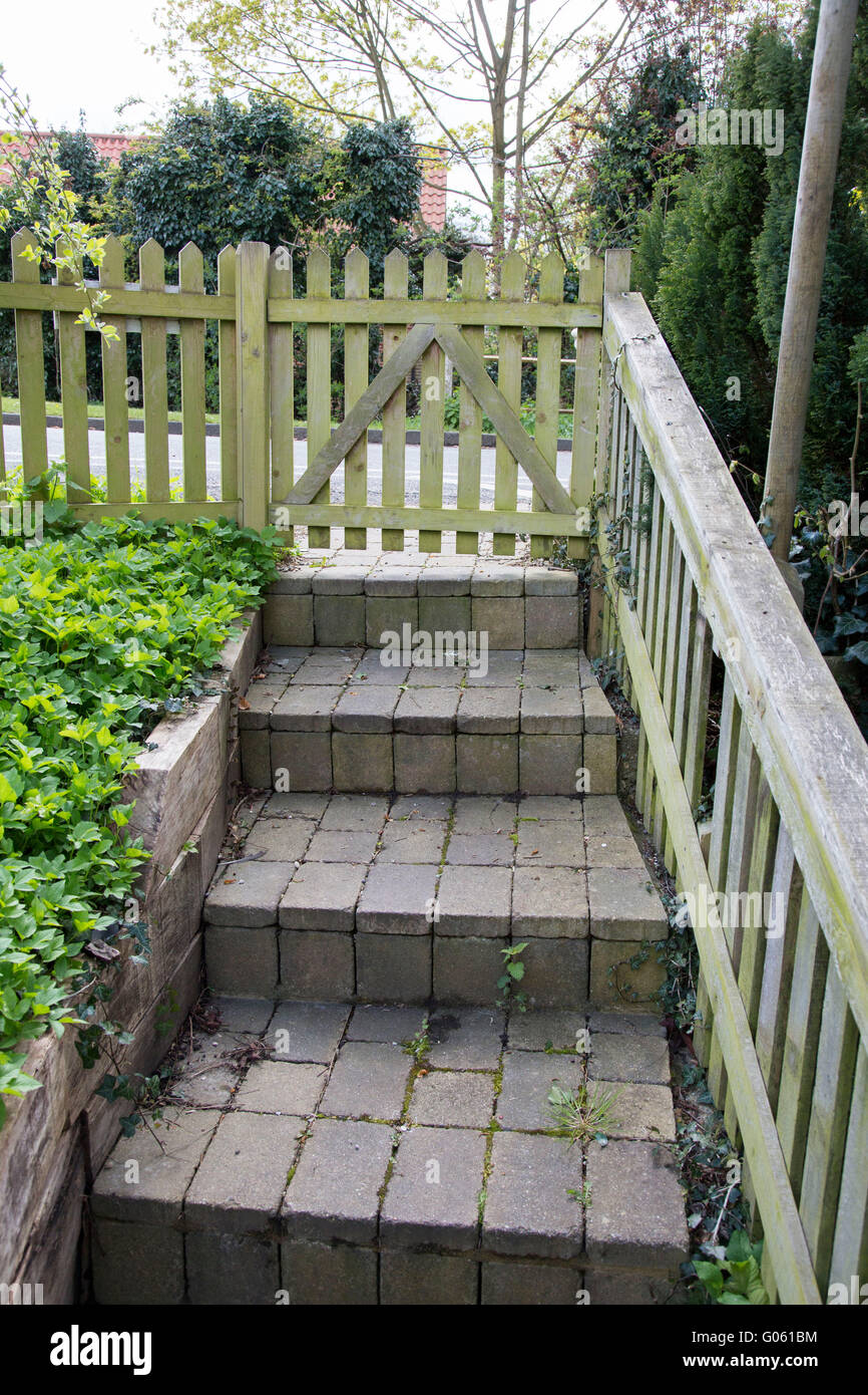 Picket gate hi-res stock photography and images - Alamy