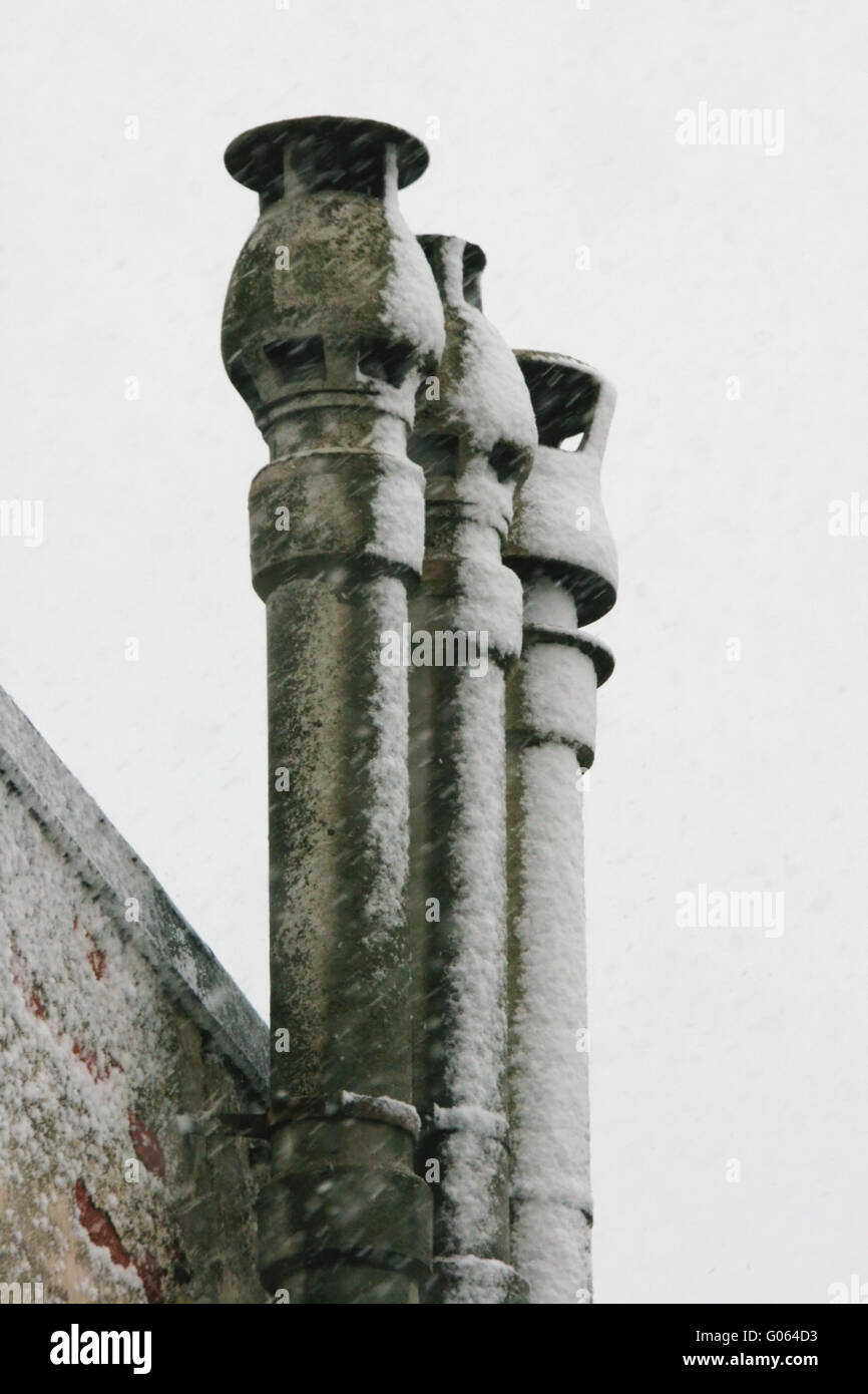 Snowfall paris hi-res stock photography and images - Alamy