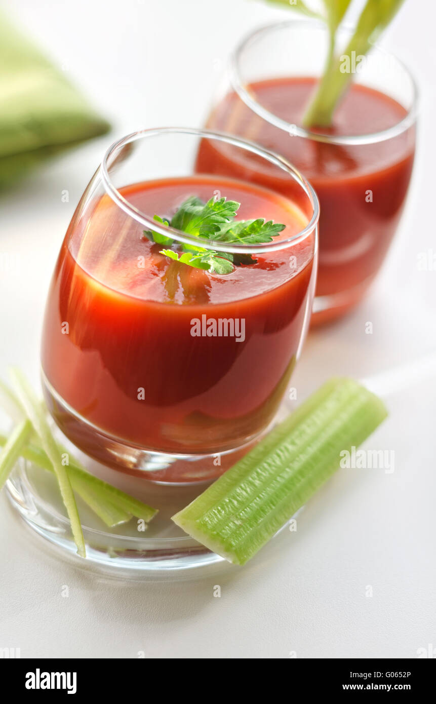 Juice green tomato slices hi-res stock photography and images - Alamy