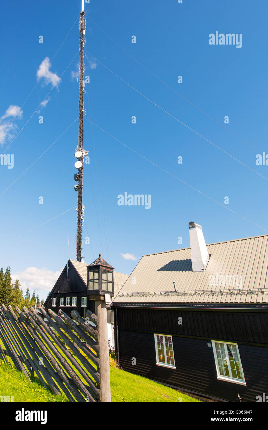 Satellite communication facility hi-res stock photography and images ...