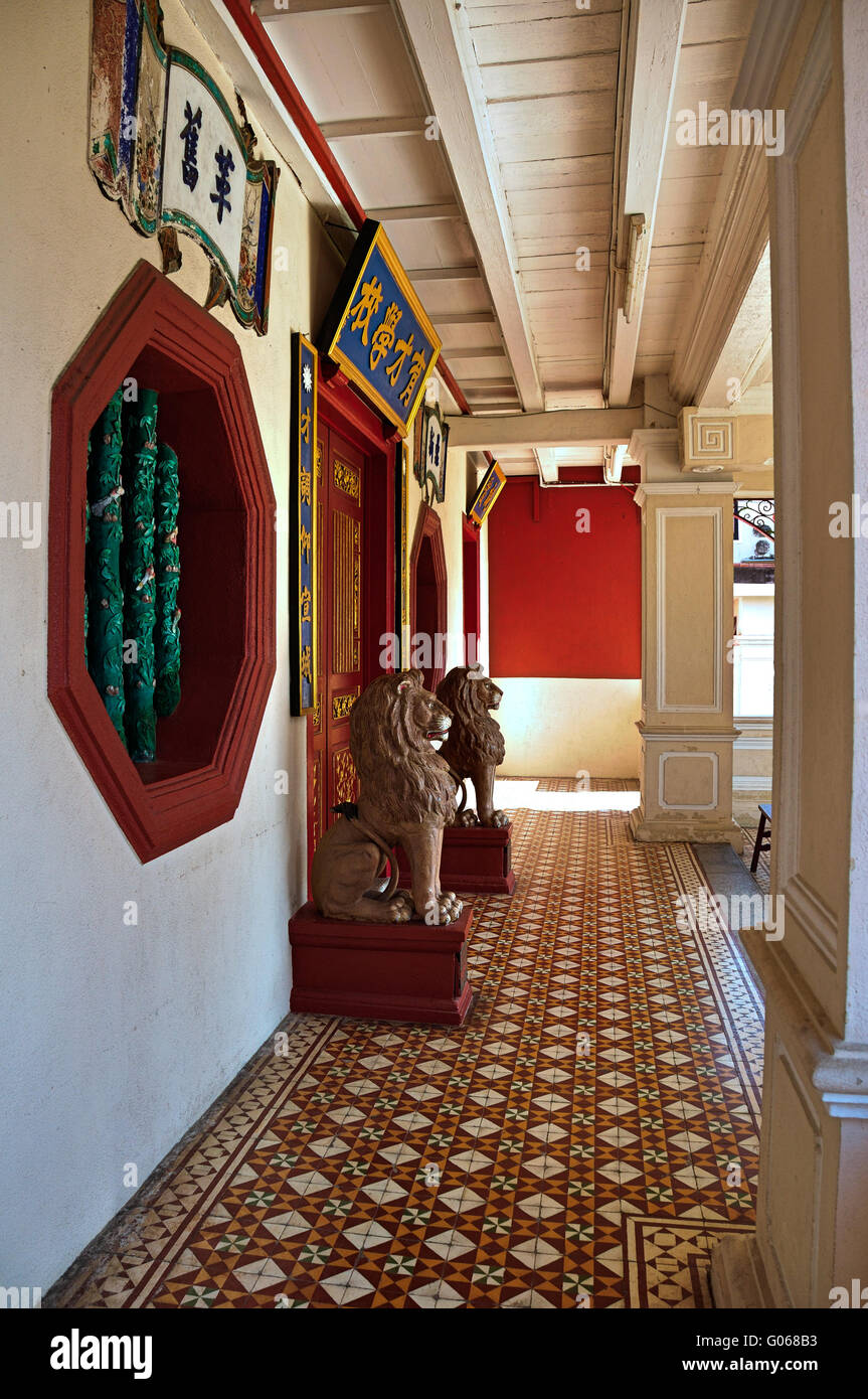 front part of a chinese house Stock Photo - Alamy