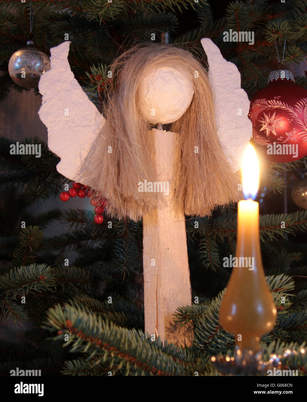 Angle on tree Stock Photo - Alamy