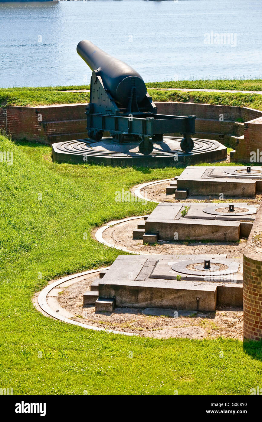 Ordnance rifle cannon hi-res stock photography and images - Alamy