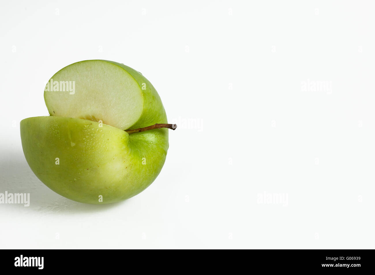Single green apple stem hi-res stock photography and images - Alamy