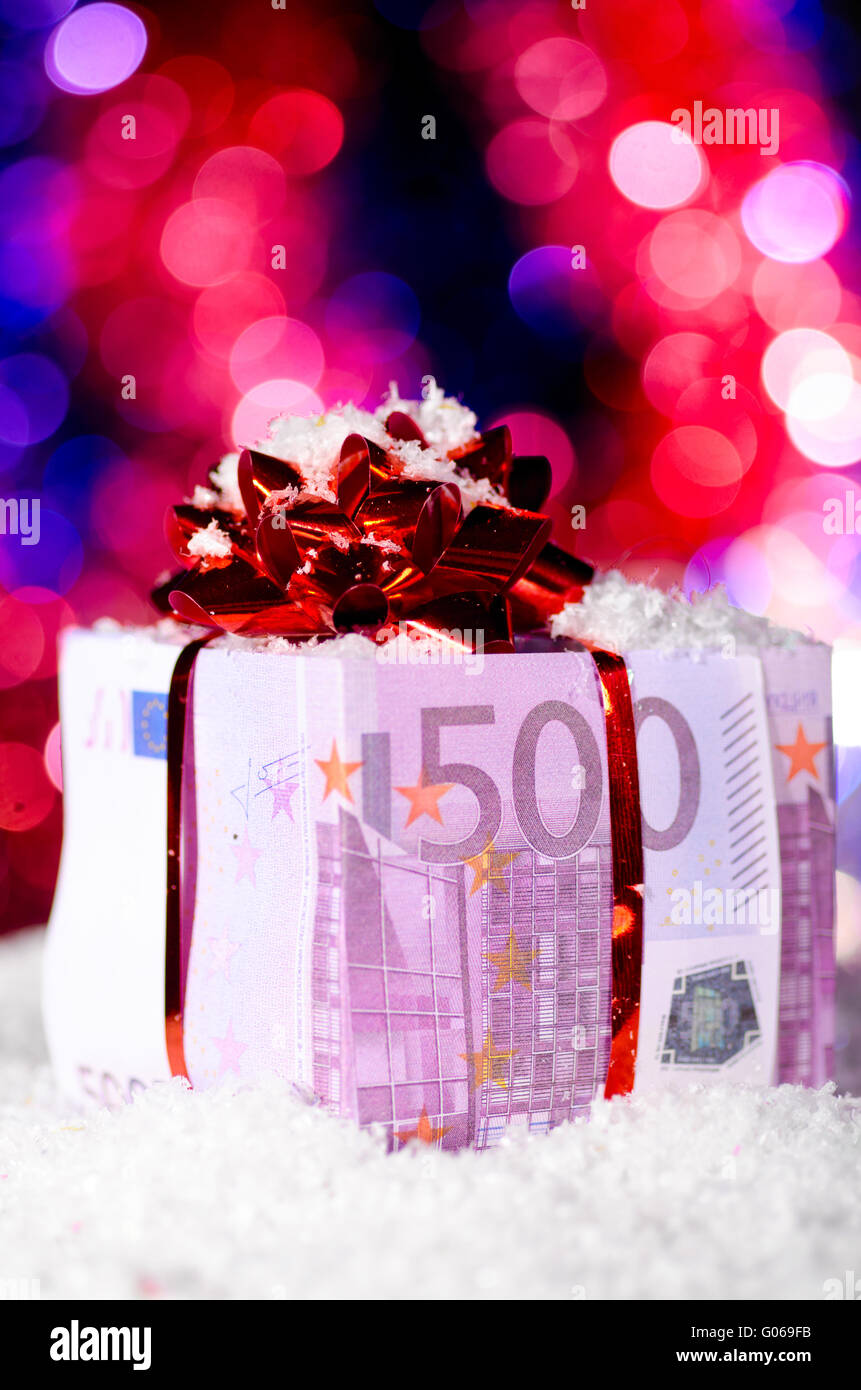 gift box made of dollars Stock Photo - Alamy